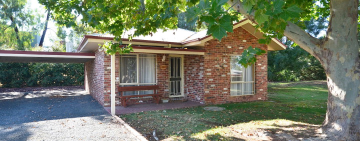 Lorikeet Cottage At Perricoota Place - Moama