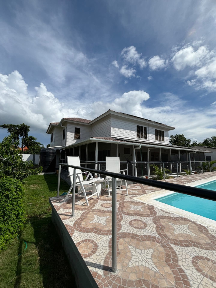 Irie Hygge Villa - No Shared Spaces - Jamaica
