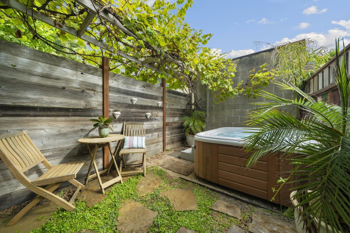 East Bay Garden Oasis W/ Hot Tub Centrally Located - Oakland, CA