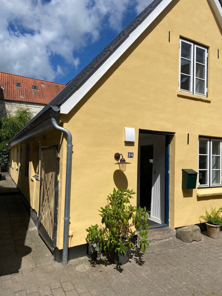 Lovely And Spacious Townhouse In The City Center - Denmark