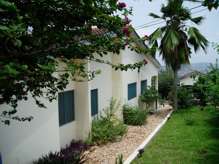 Maison De Vacances De Nimohs Mccarthy Hill Accra Avec Climatisation - Ghana
