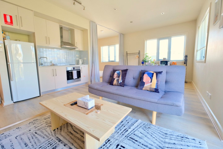 Street View Studio In Centre Of Gungahlin - Canberra