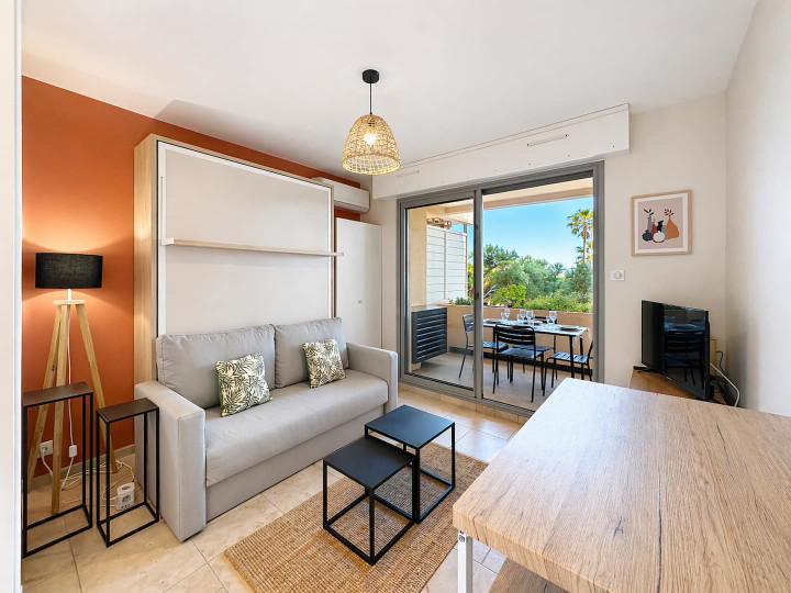 Terracotta Studio-balcony-air-conditioned-private Parking - Bandol