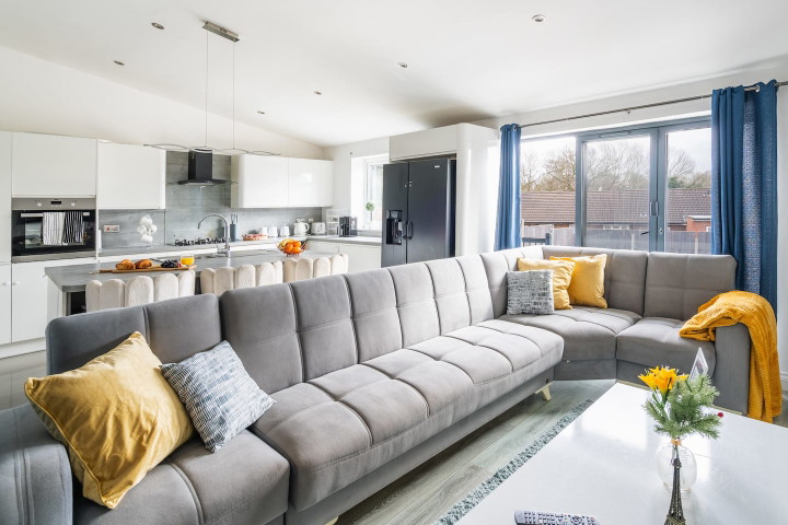 Spacious 4bedr| Free Parking| Contractors|families - Hemel Hempstead