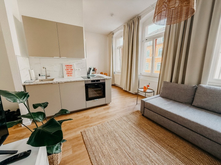 Sunny & Stylish Old Building Oasis, Quiet & Central - Dresde