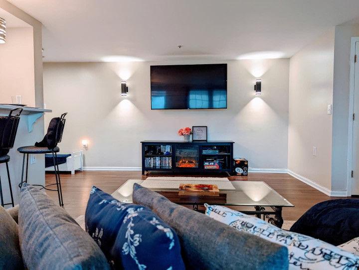 Lovely Luxury Condo - Ashland, VA