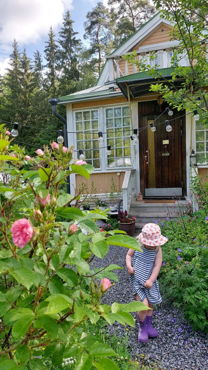 Cozy & Colorful House Near The Lake With Sauna - Tampere