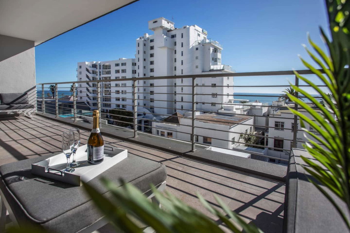 Sea Views 3 Bedthe Fairmont Sea Point/bantrybay - Cape Town