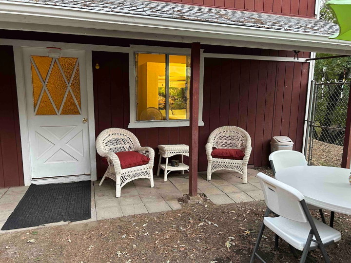 Studio Apartment In Oakhurst No Cleaning Fee - Bass Lake, CA
