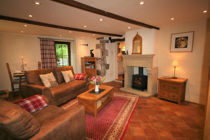 Cosy Romantic Retreat In Idyllic Peaks Location - キャッストン