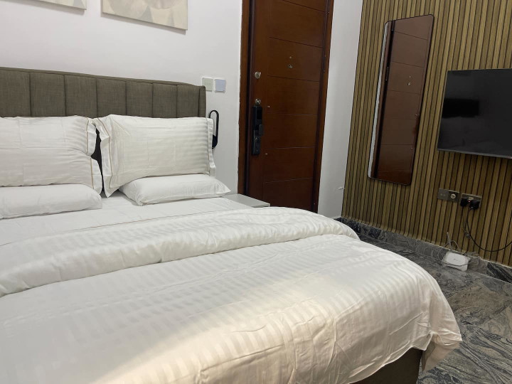 *New* Stylish Studio In Banana Island, Lagos! - Lagos