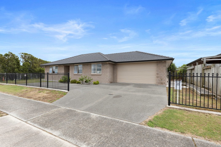 Tauranga - Blue View Holiday House -4 Bedrooms - Papamoa