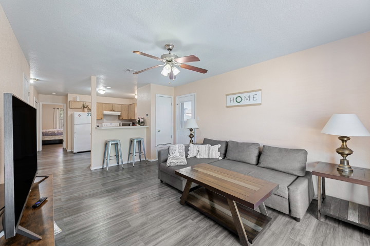 Comfortable 3br Home | Fenced Yard & Wi-fi - Killeen, TX
