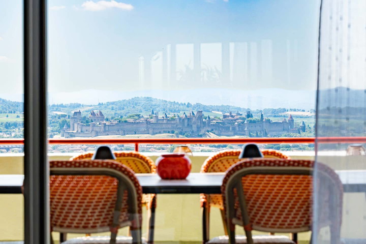 Le Penthouse Vue Cité, Spa, Terrasse & Clim - カルカッソンヌ