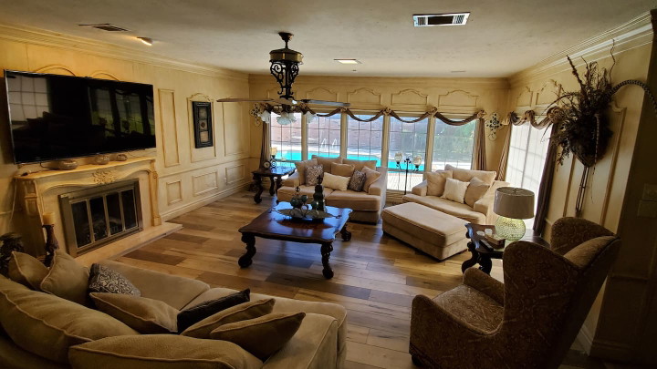 Beautiful 6 Bedroom Texas Size Home. - Fort Worth, TX