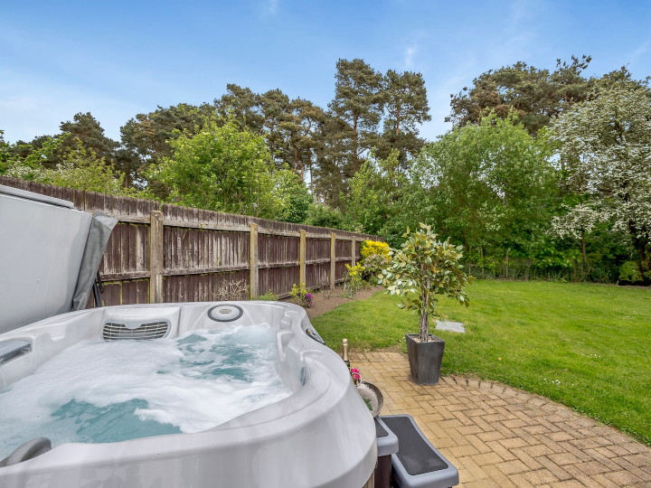 Pittendrigh Cottage - Holt