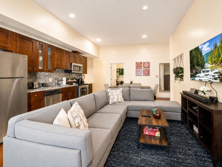 4br Luxury Condo W/ Arcade | Near Center City! - Camden, NJ