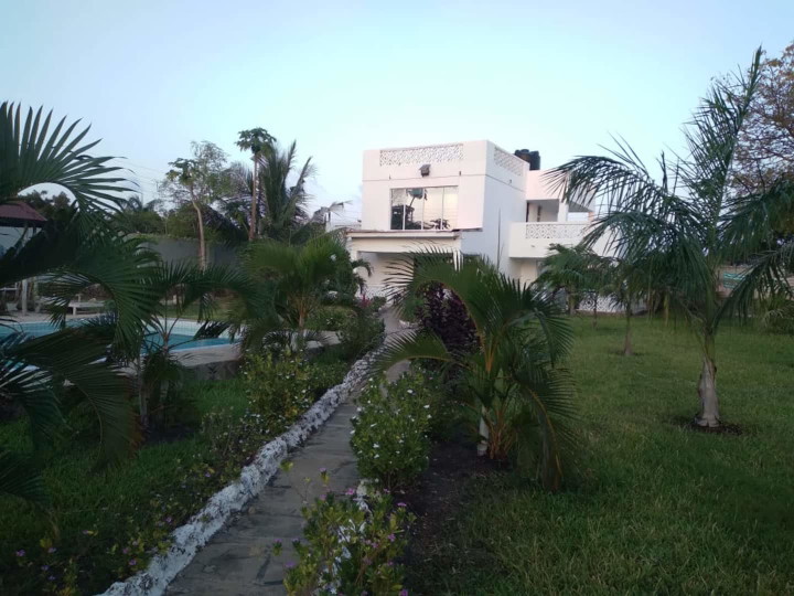 Entire Space: Secure, Private Pool And Compound -