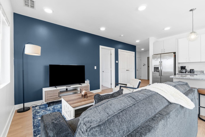 University Circle | Sleeps 6, Free Park, W/d & Gym - Cleveland, OH