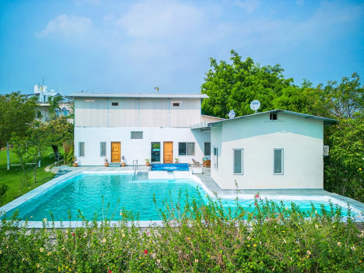 Moonstone Blissful Cabana - Bhopal