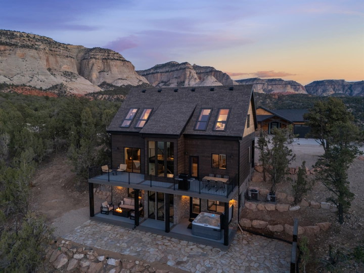 Sunset Pointe| Modern Comfort| Epic Views| Zion - Orderville, UT