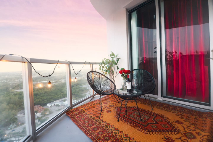 Romantic Luxury Waterfront Escape  Couples Only - Fort Myers, FL