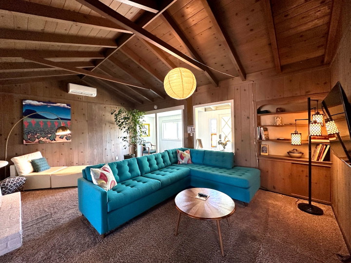 Mid-century Game Room Family Home Retreat - Solvang, CA