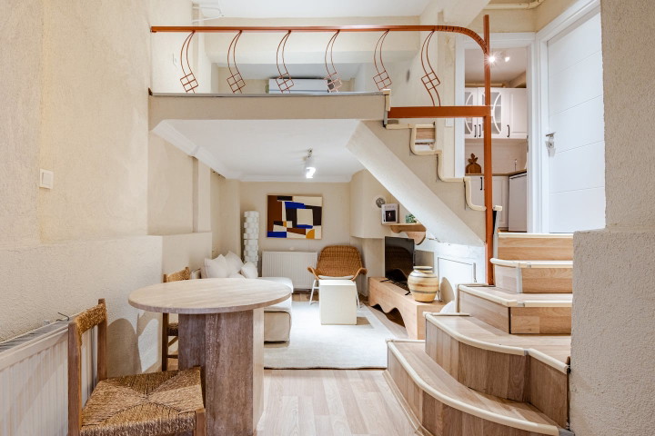 Appartement éLégant En Mezzanine Au Centre D'alsancak - Izmir