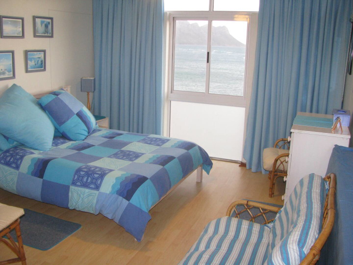 Beachfront Apartment With Stunning View. - Somerset West