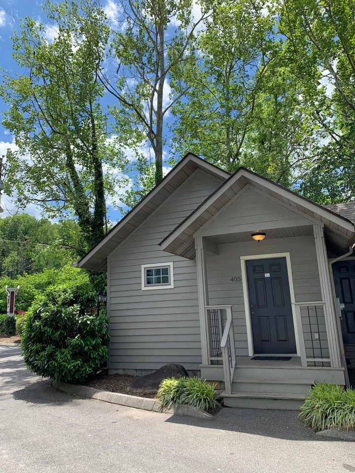 Carr's Cottages- 1 Room 2 Beds & Kitchen - Tennessee