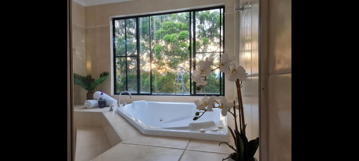 Serenity, Guest Suite With Bush Outlook - Port Macquarie