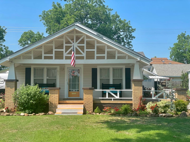 Cheerful Bungalow Sleeps 4- Extended Stay - Lawton, OK