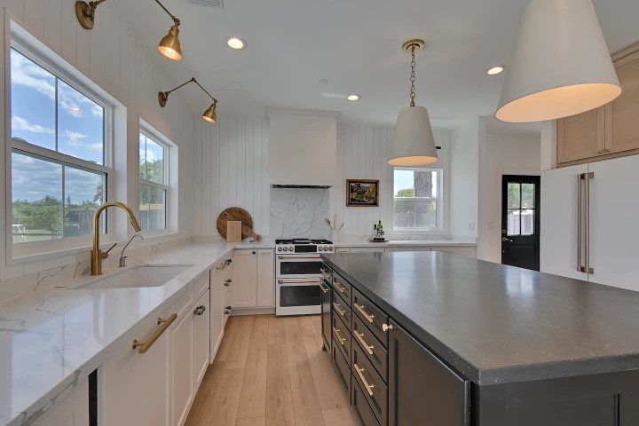 Modern Farmhouse | Dog Friendly|hot Tub & Fire Pit - Yuba City, CA