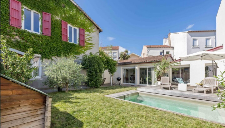 Maison 5 Chambres Avec Piscine Dans Lyon - Lyon