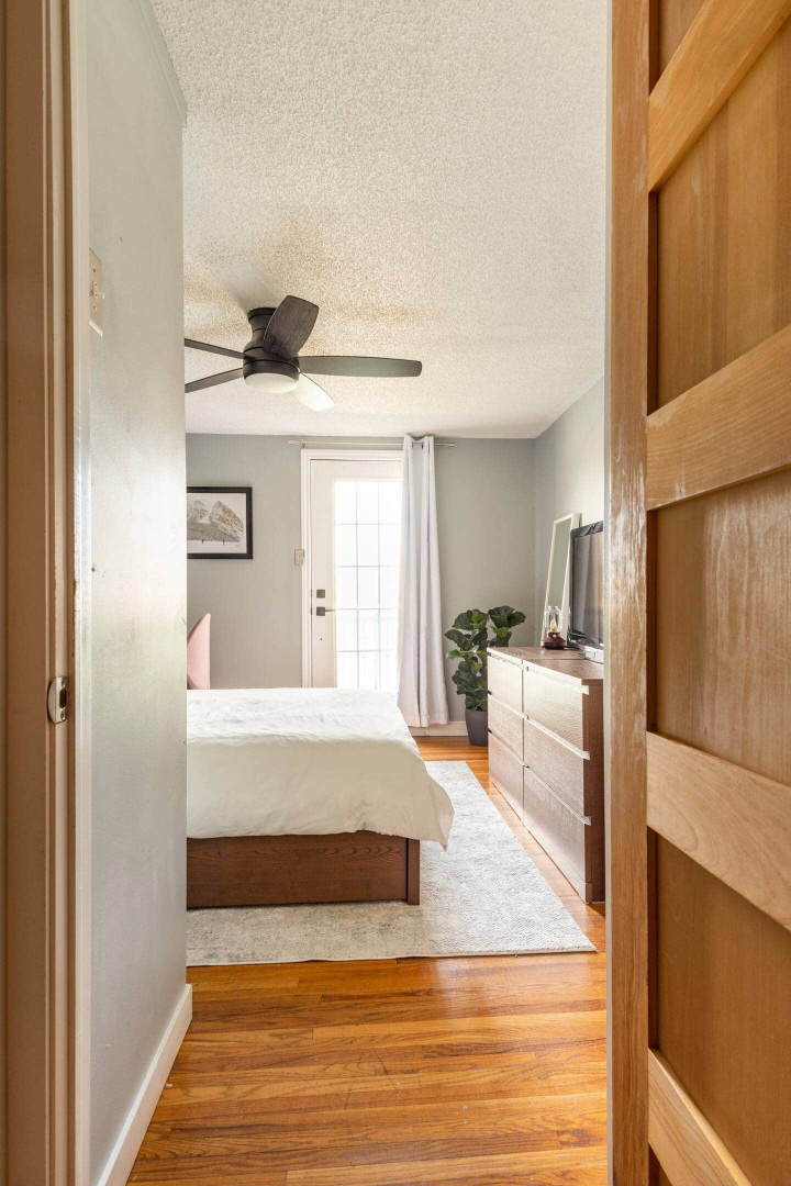 4 Bdrm Home, Near Transit & Parking Reimbursement - Toronto