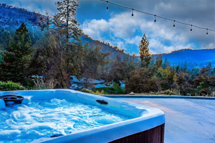 Rustic Cabin With Hot Tub, Game Room At Yosemite - Kalifornia