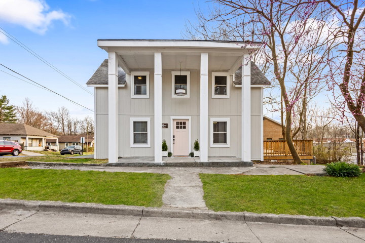 Ellehouse - Arkansas