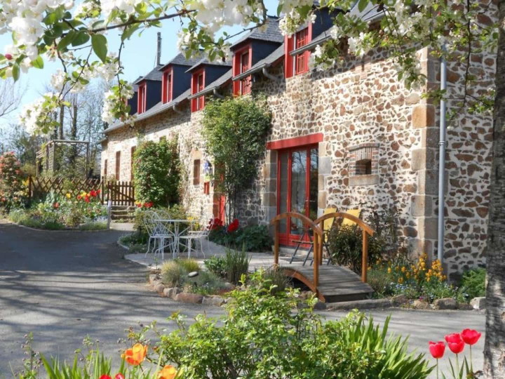 Gîte Dans Une Ferme. - Mayenne