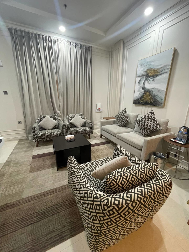 Best Priced Hotel Suites - King Room - Near Metro - Al Wakrah