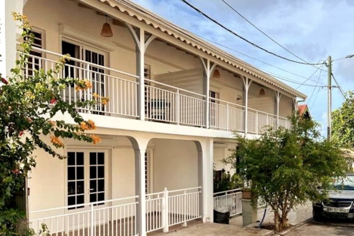 Appartements Spacieux Et Climatisés - Guadeloupe