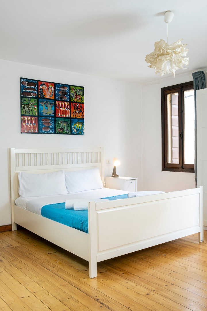 [1 Min To Hospital] - Kingsize Bed + Kitchenette - Padua