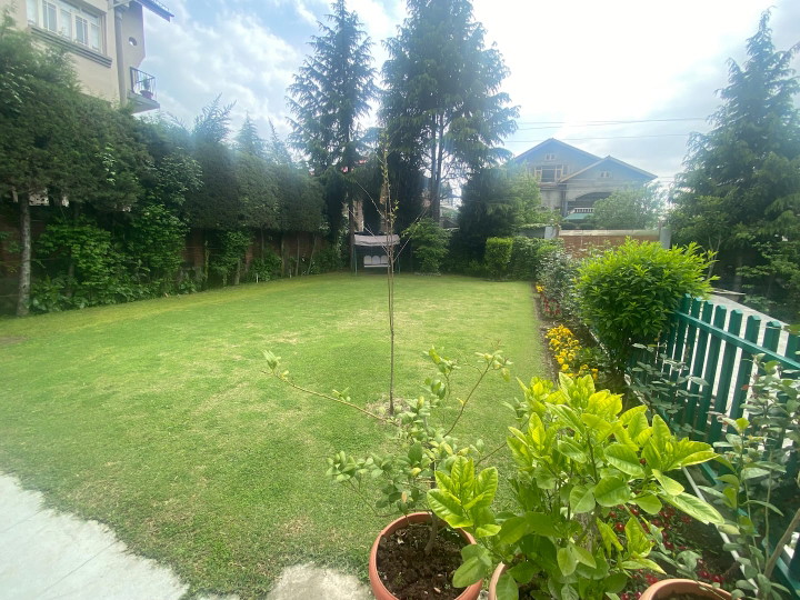 Hutment Mountain View - Srinagar