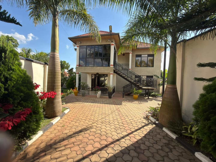 Relax, Unwind & Feel At Home In A Gisozi 7br Villa - Kigali