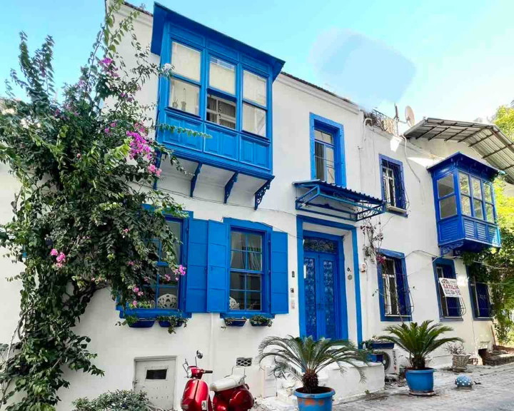 Unique Historical Greek House In The Center Of Izmir - İzmir
