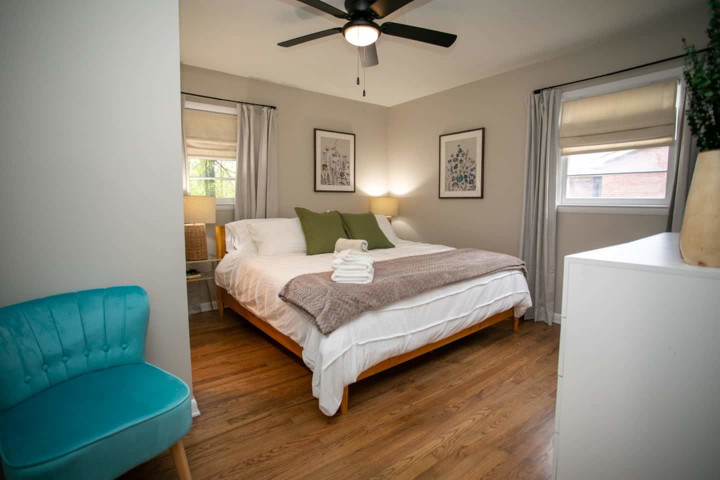 Oak Street Retreat-20 Min To Clt-cozy & Convenient - Gastonia, NC
