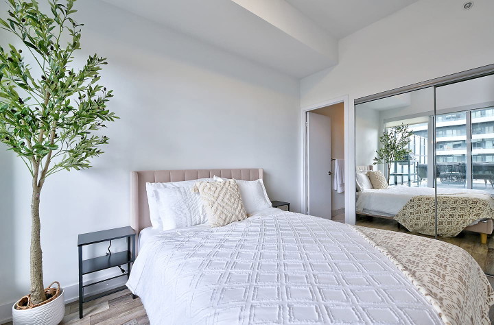 Cityscape Oasis W/ Private Patio & Parking - Mississauga