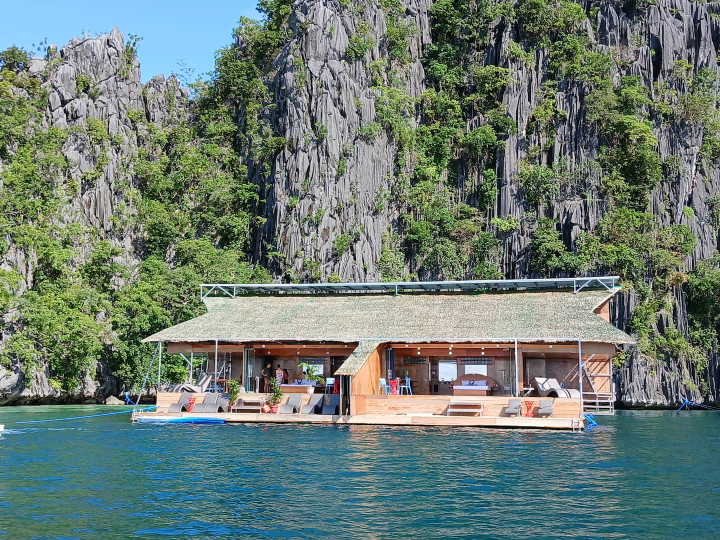 1 Mega Glass Suite Coron Island Palawan - Coron