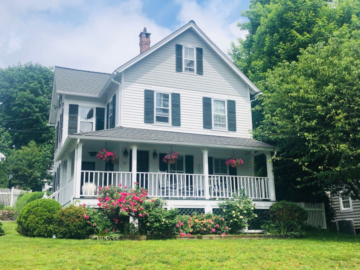 Charming Victorian, Short Walk To Beach - Norwalk, CT