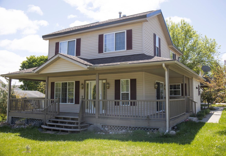 Charming & Spacious House - Close To Torch Lake - Torch Lake, MI