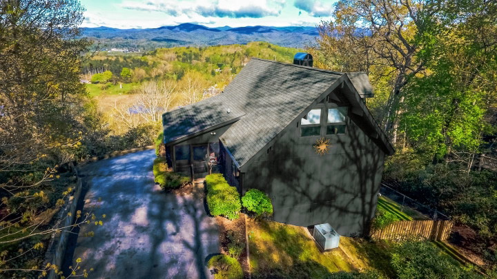 Gorgeous Mountain View & Sparkling Clean - Brevard, NC